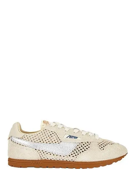 AUTRY Windspin Low Sneaker In Beige - Silver & Sand