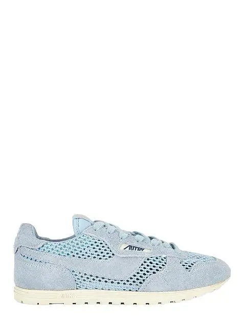 AUTRY Windspin Low Sneaker In Baby Blue - Portofino