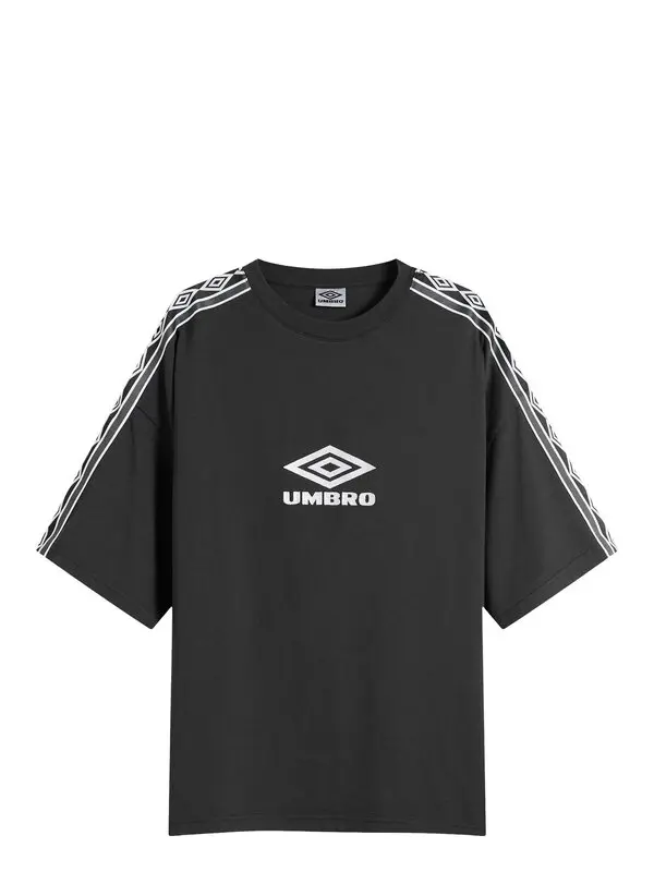 UMBRO BY SLAM JAM Offence Defence Tape T-shirt - Washed Black