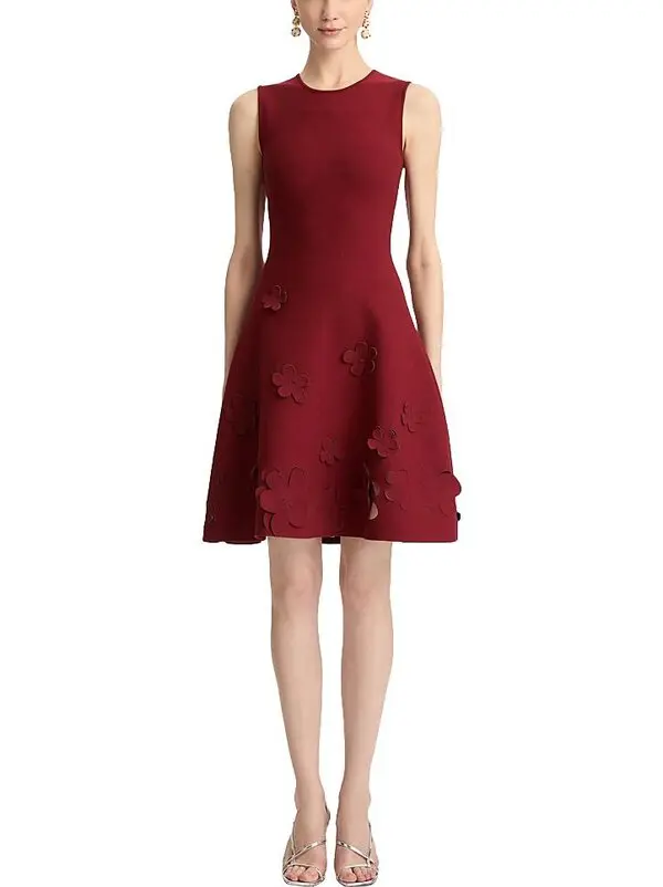 Oscar De La Renta Sleeveless Laser Cut Floral Knit Dress - Wine