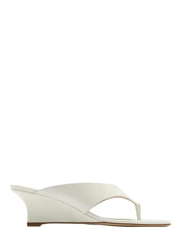 STUART WEITZMAN Vinnie Wedge Sandals - White