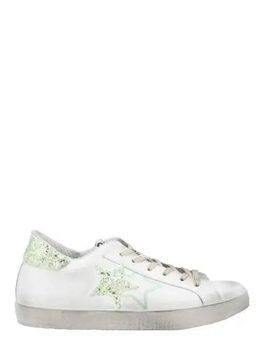 2STAR Low-top Sneakers - White