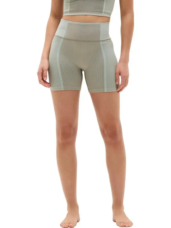 Athleta Recharge Seamless 5" Short - Willow/current Contour