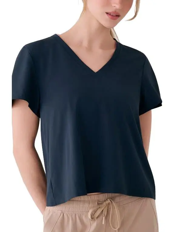 LOLE Olivie V-neck Top - Outerspace