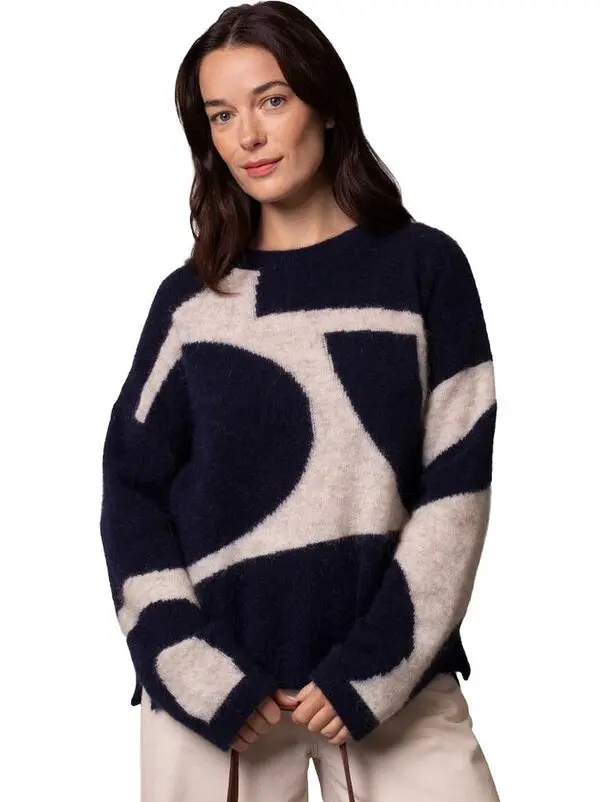 CELTIC & CO. Abstract Geo Sweater - Navy/oatmeal