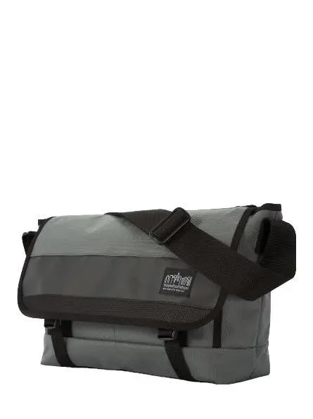 MANHATTAN PORTAGE Hell's Kitchen Messenger Bag - Grey