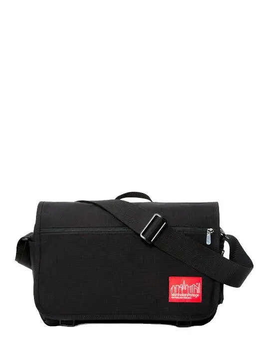 MANHATTAN PORTAGE Delancey Messenger Bag - Black