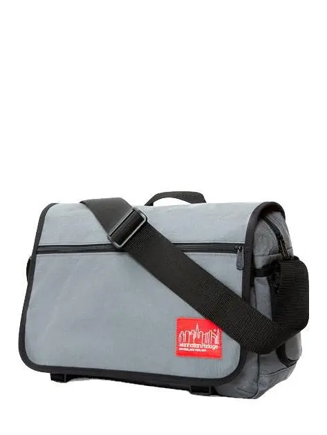 MANHATTAN PORTAGE Delancey Messenger Bag - Grey
