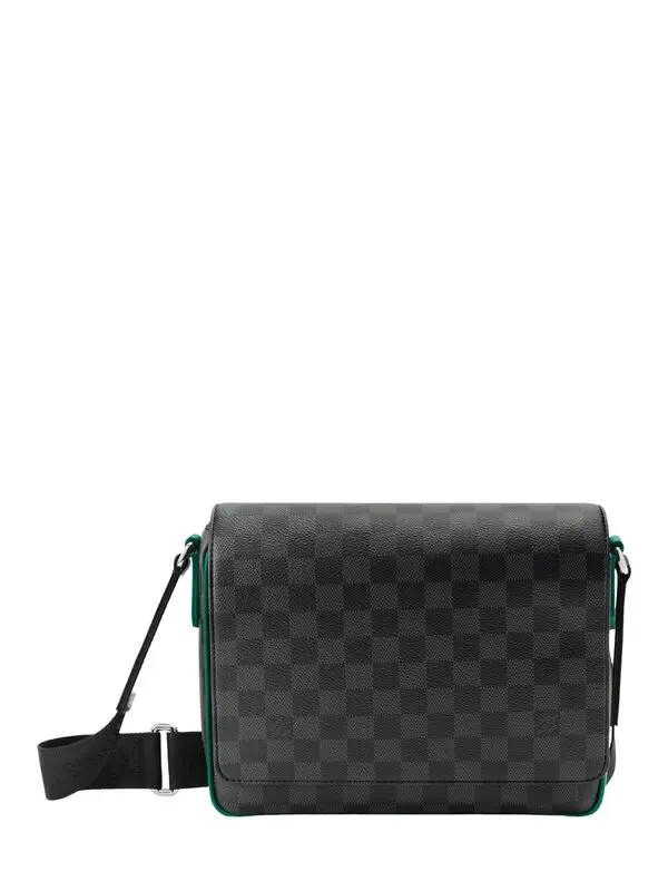 LOUIS VUITTON District Messenger - Black