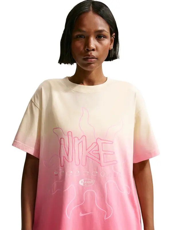 Nike Sportswear Oversized Short-sleeve T-shirt - Pink