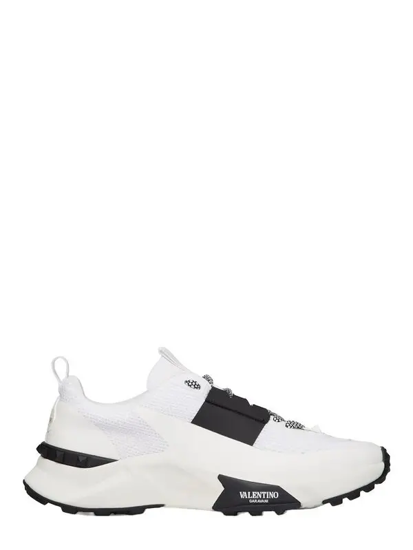 Valentino Garavani True Act Sneakers - White/black