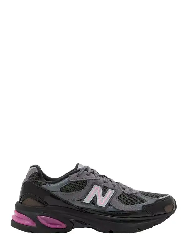 NEW BALANCE 2010 Logo Sneakers - Black
