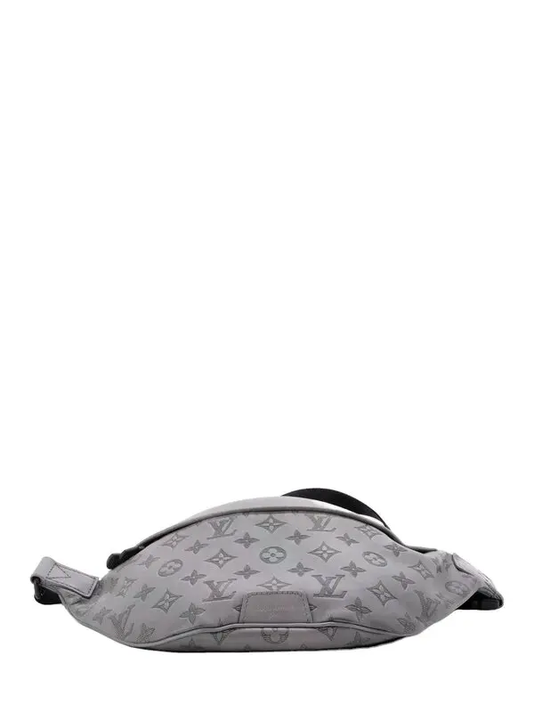 LOUIS VUITTON Discovery Bumbag Monogram Shadow Leather Pm Belt Bag - Grey