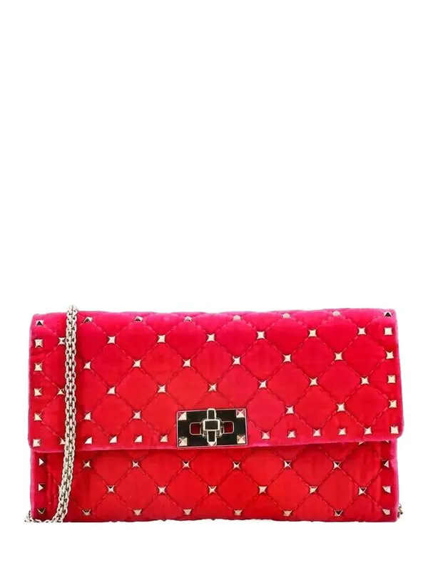 Valentino Garavani Rockstud Spike Quilted Velvet Wallet On Chain - Pink