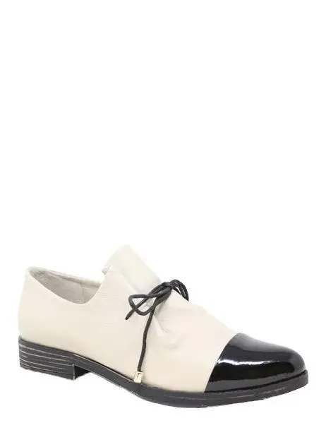DJANGO AND JULIETTE Lace Up Leather Loafer - Black Almond/patent Leather