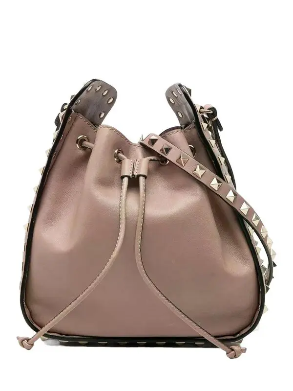 Valentino Garavani Small Leather Rockstud Bucket Bag - Pink