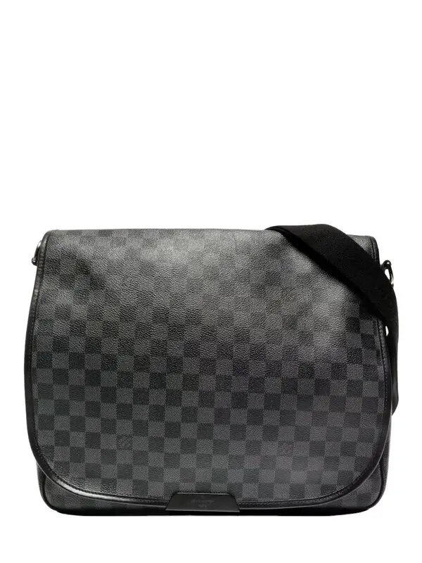 LOUIS VUITTON 2010 Daniel Gm Shoulder Bag - Black