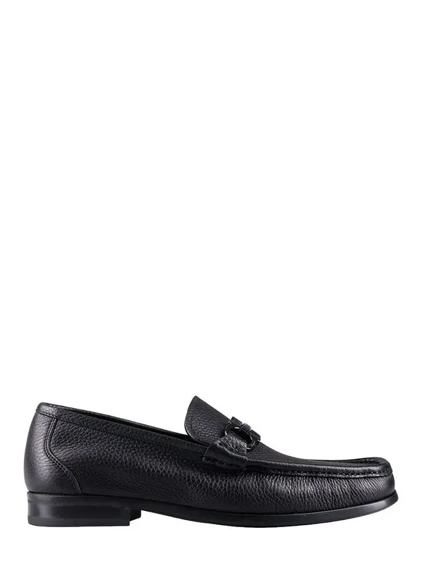 FERRAGAMO Hammered Leather Loafers With Gancini Ornament - Black