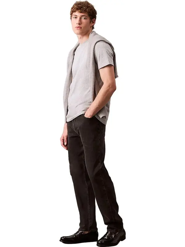Calvin Klein Classic Tapered Fit Jeans - Black