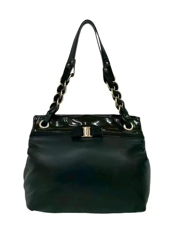FERRAGAMO Leather Vara Bow Shoulder Bag - Black