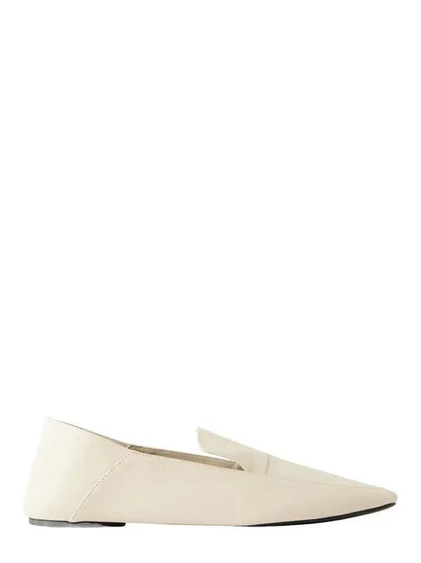 ST. AGNI Minimal Flat Leather Loafer - Neutrals