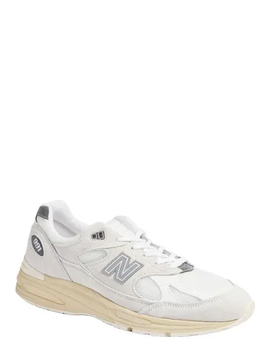 NEW BALANCE Gender Inclusive Made In V2 Sneaker - Wind Chime/white