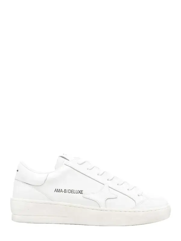 AMA-BRAND Star-appliqué Sneakers - White