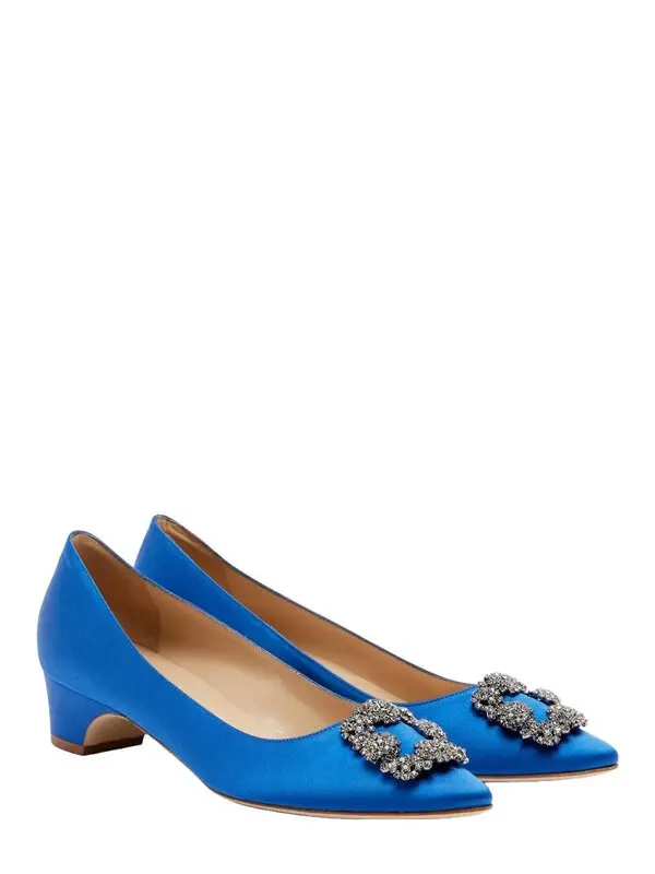 Manolo Blahnik Hangisi Embellished Satin Pumps - Blue