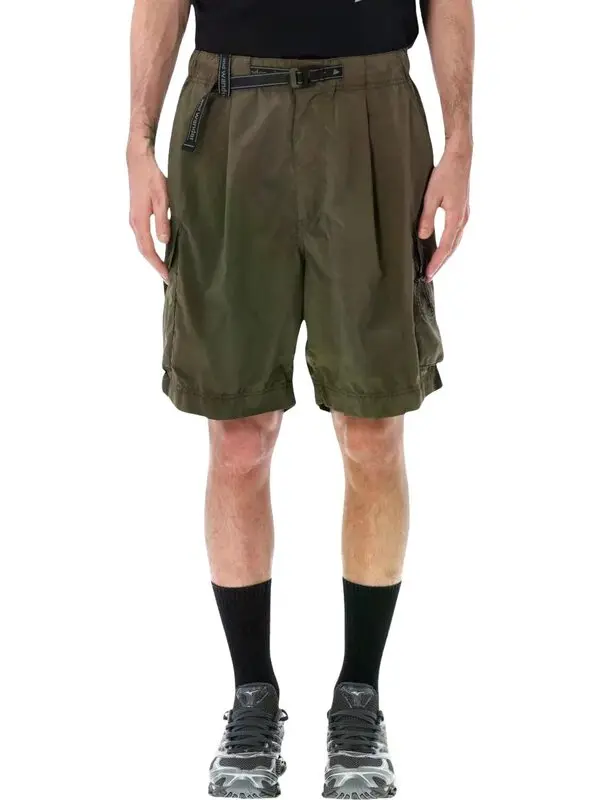 AND WANDER Cargo Shorts With Carabiner Detail - Green