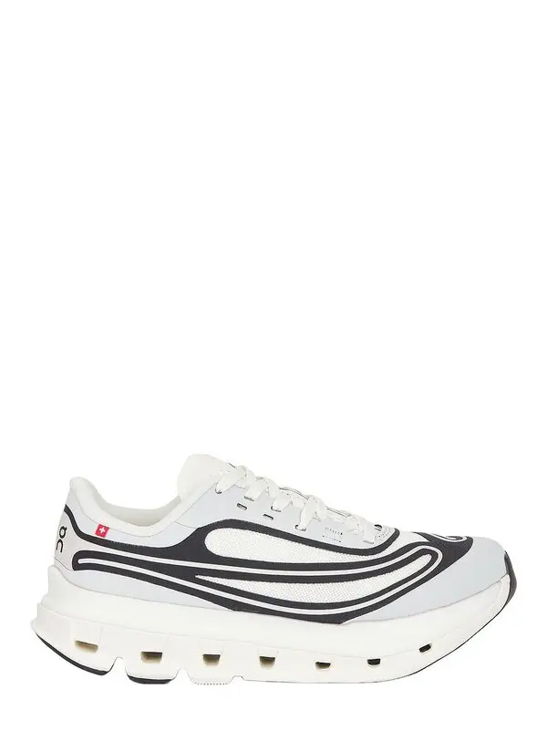 On Cloudflow Sneaker - Ivory & Black