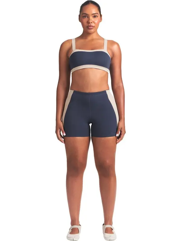 Nike Matte Shine Mix 5" Shorts - Blue