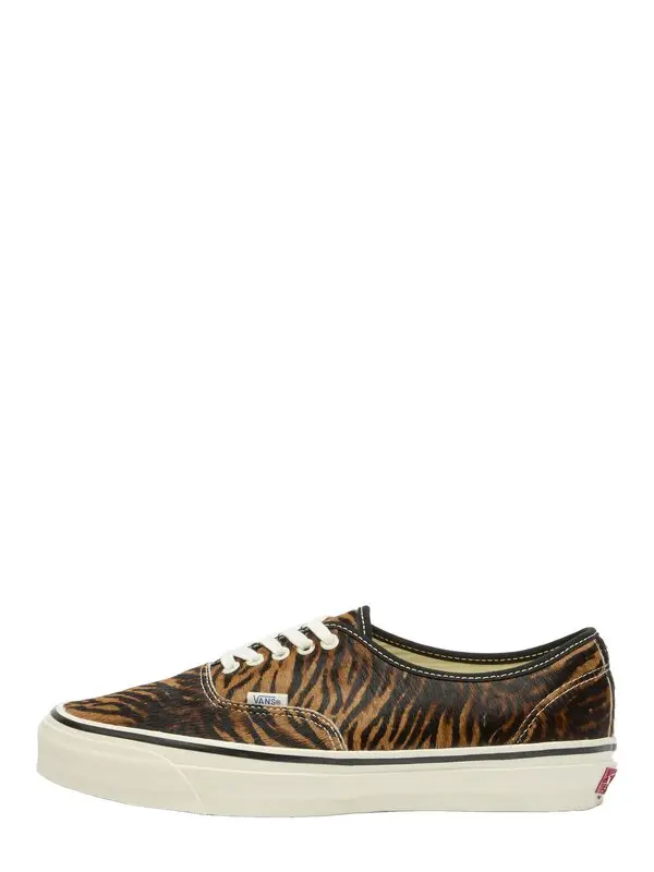 VANS Lx Authentic 44 Pony Hair Sneaker - Tiger/black