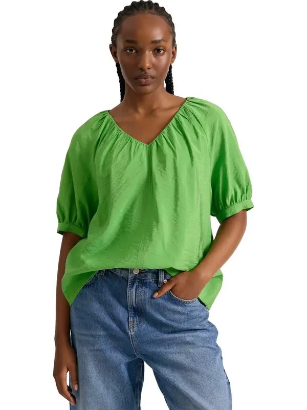 ALBARAY Air Flow V-neck Gathered Top - Green
