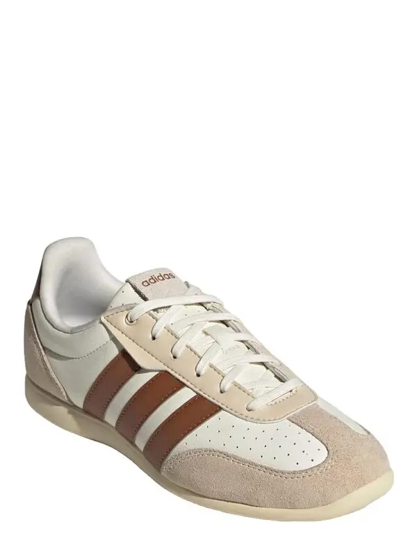 Adidas Barreda Lo Sneakers - Off White / Dusky Bronze / Warm Vanilla