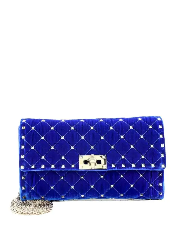 Valentino Garavani Rockstud Wallet On Chain Quilted Velvet Crossbody Bag - Blue
