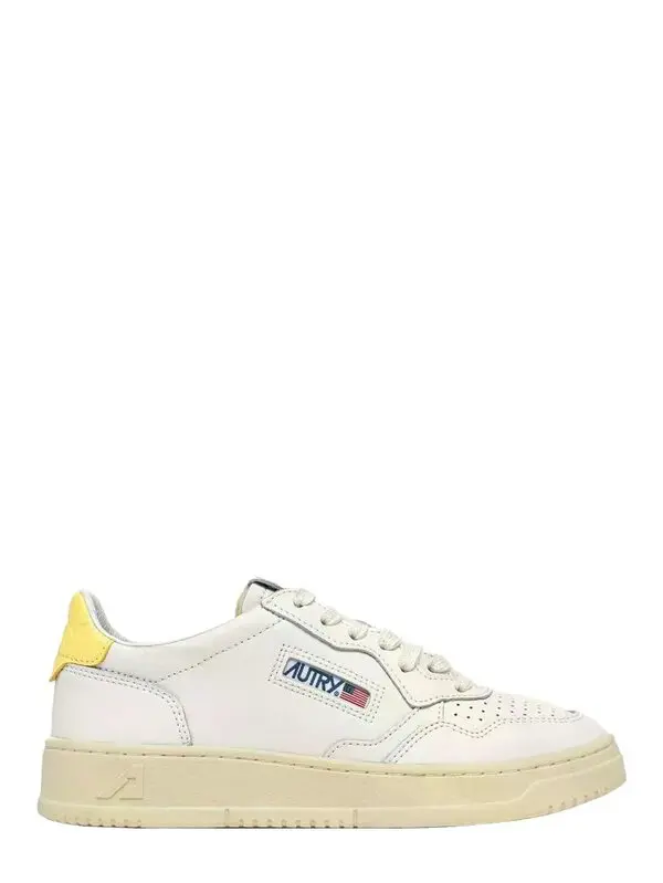 AUTRY Medalist Low Leather Sneakers - White