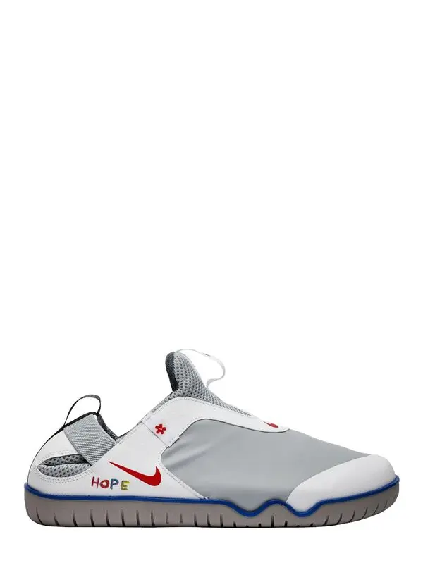 Nike Zoom Pulse Doernbecher Sawyer Sneakers - Grey