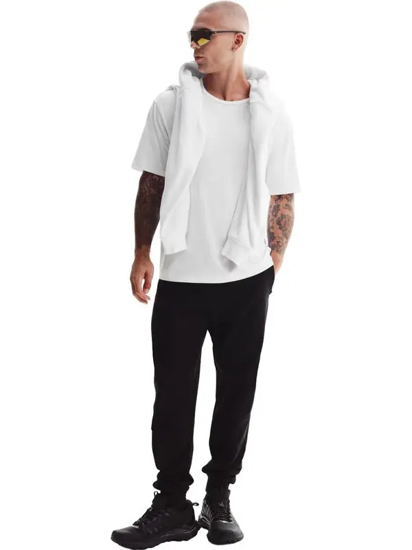 Alo Yoga Essential Short Sleeve Street T-shirt - White