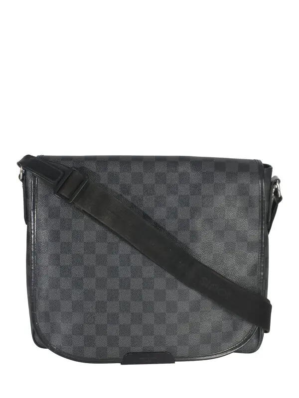 LOUIS VUITTON Damier Graphite Daniel Messenger Mm - Black