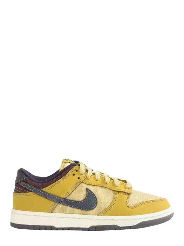 Nike Dunk Low Lace-up Sneakers - Yellow