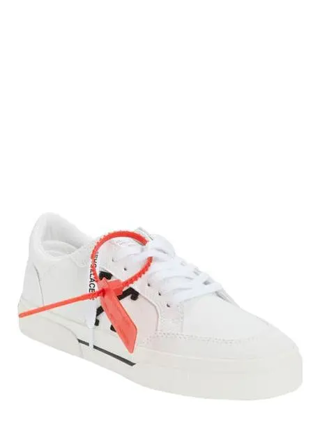 Off-White Vulcanized Low-top Sneakers - White - Black