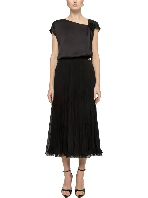 NISSA Pleated Midi Skirt - Black