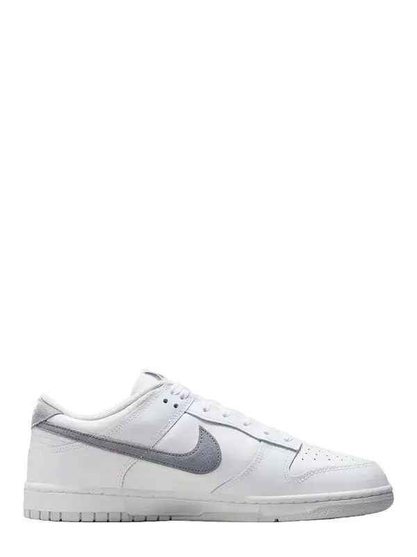 Nike Low Top Sneakers - White