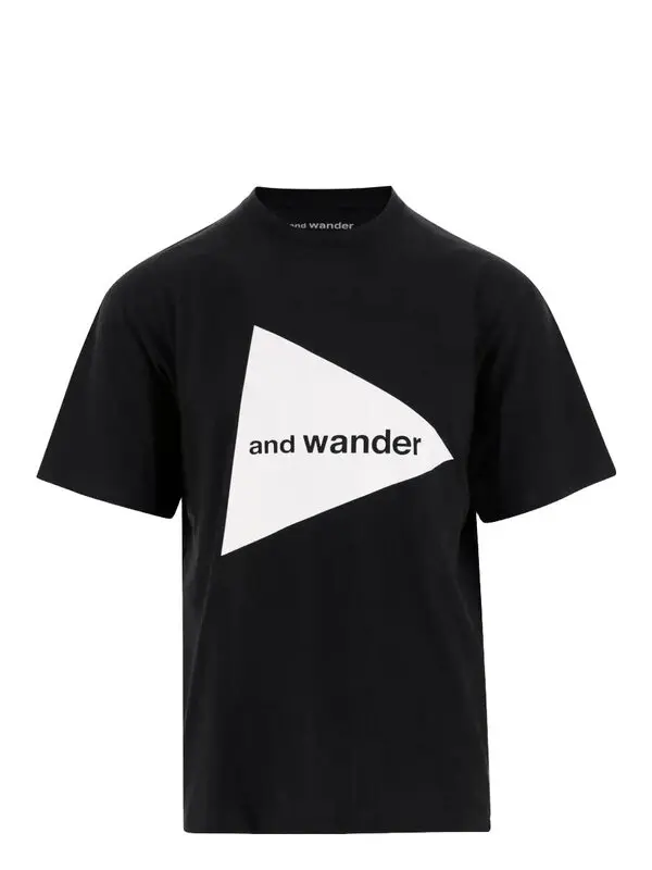 AND WANDER Logo-detail T-shirt - Black
