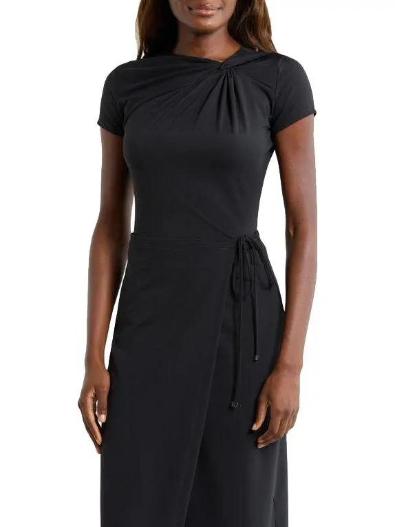 MPG Asymmetric Twist Neck Crop T-shirt - Black