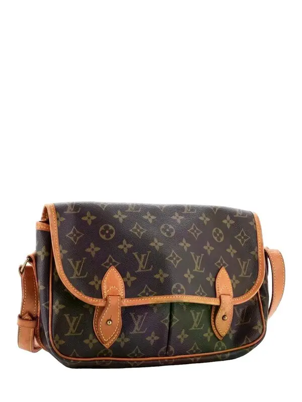 LOUIS VUITTON Sac Gibeciere Messenger Bag Monogram Mm - Brown