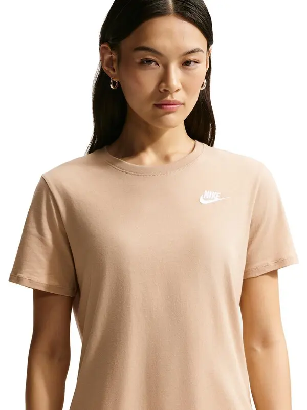 Nike Sportswear Club Essentials T-shirt - Brown