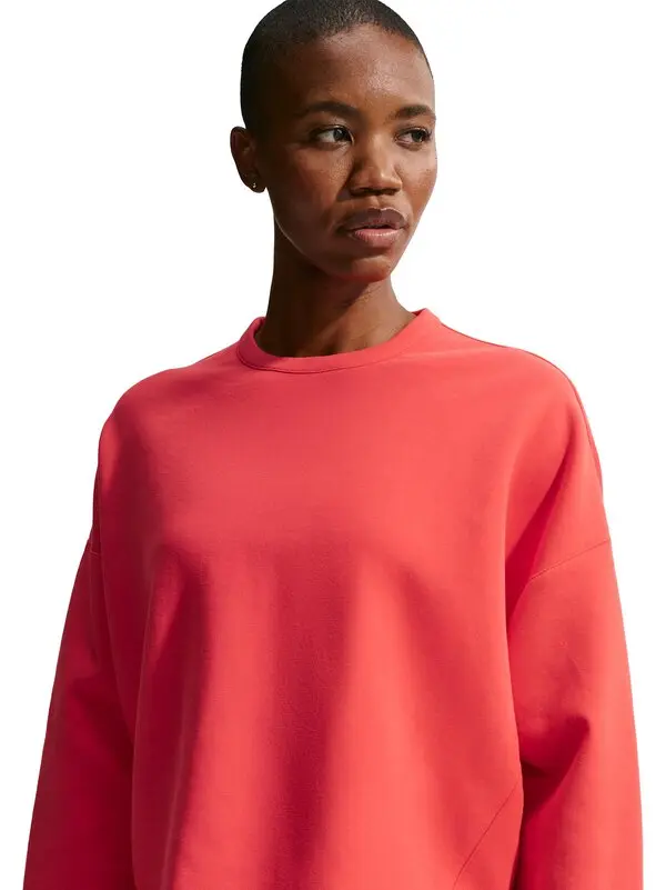 Nike 24.7 Impossiblysoft Dri-fit Oversized Crew-neck Top - Red