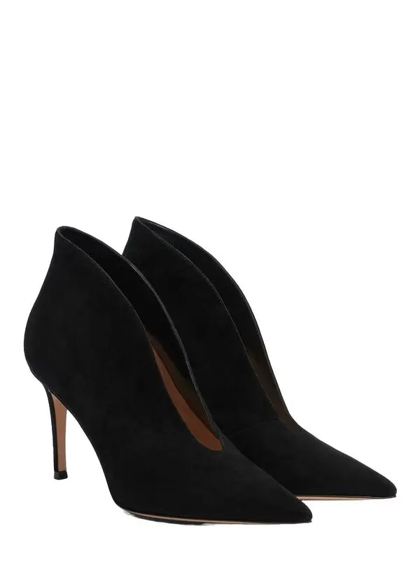GIANVITO ROSSI Vania Suede Pumps - Black