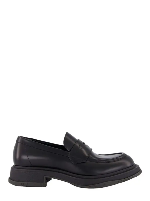 Gucci Leather Loafers With Tonal Logo - Black
